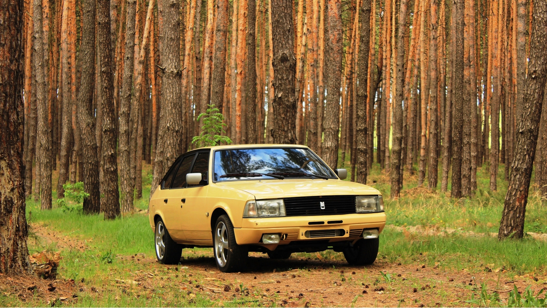 Летняя рыбалка с приключениями Москвич 2141
Плот компоновка на багажнике Москвича 2141 подготовка к