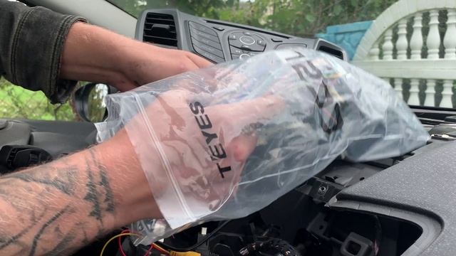 Подружились как-то FORD FIESTA MK6 и Teyes CC2L