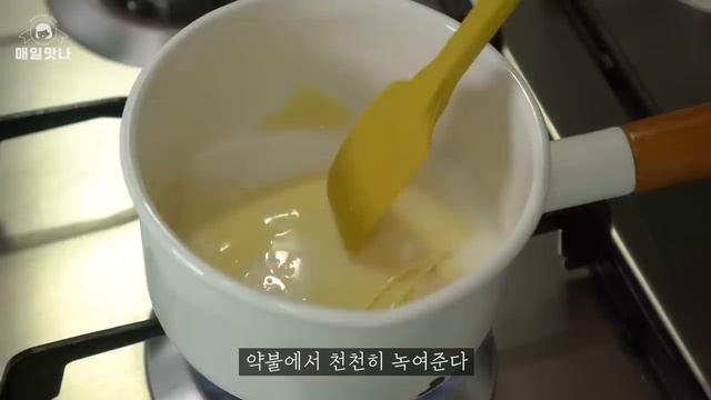 Хрустящие куриные пончики и сырно-чесночный соус