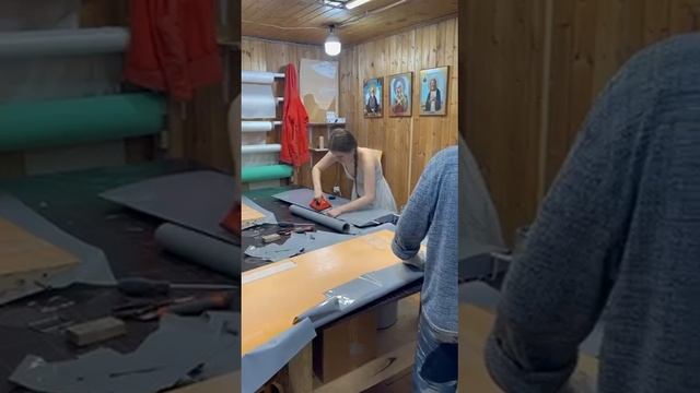 Наша КБ Валькирия 
Ламинируем крылья.mp4