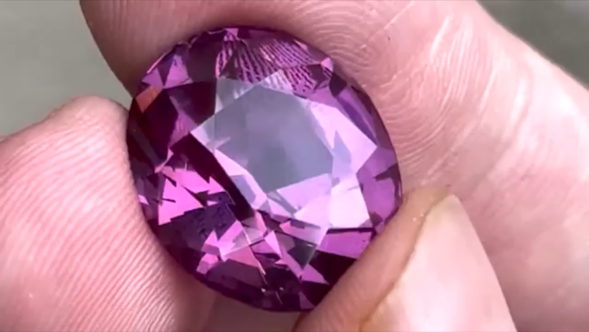 Особенный гранат.