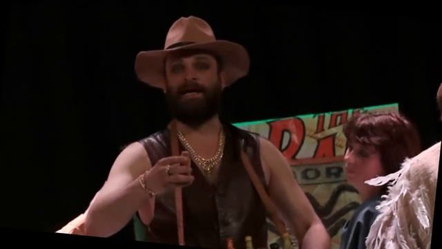 Очень старый сеньор с огромными крыльями (слайдшоу )