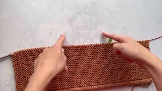 Вяжем спицами капюшон