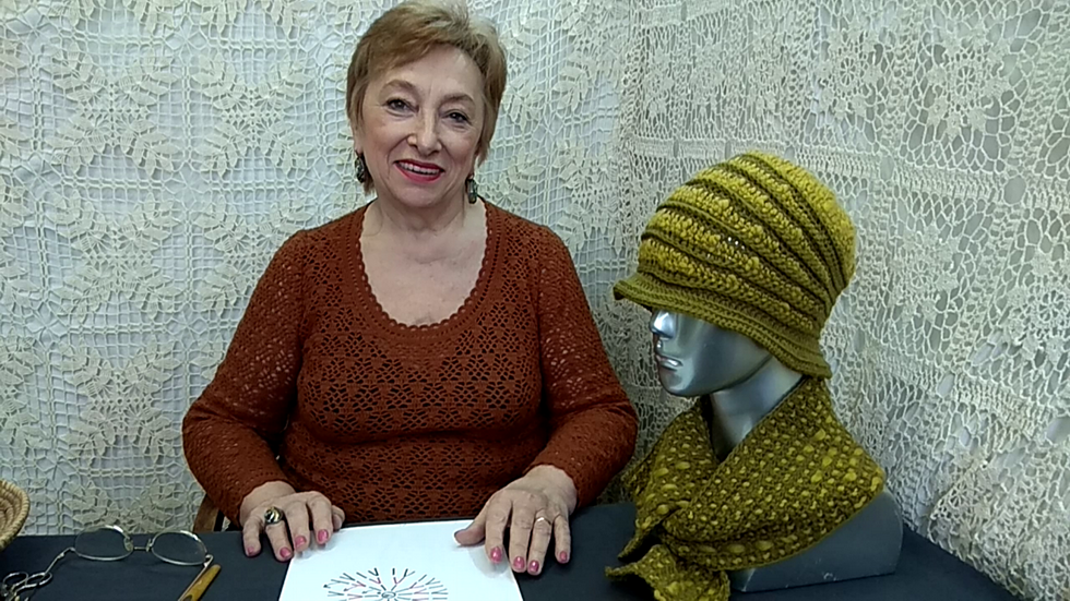 Шапочка "Оригинальная".  Мастер-класс по вязанию крючком от О. С. Литвиной.