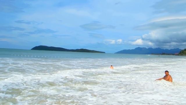 ТАЙФУН PABUK ДОКАТИЛСЯ ДО LANGKAWI ?️ ВЛОГ САМЫЕ КРАСИВЫЕ ПЛЯЖИ ЛАНГКАВИ ⛱️ ОТДЫХ МАЛАЙЗИЯ.mp4