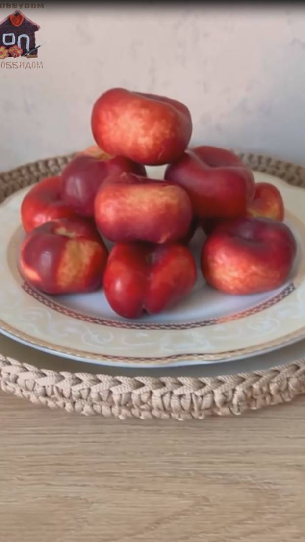 Вот такой у нас поднос ,радость в дом он нам принес!