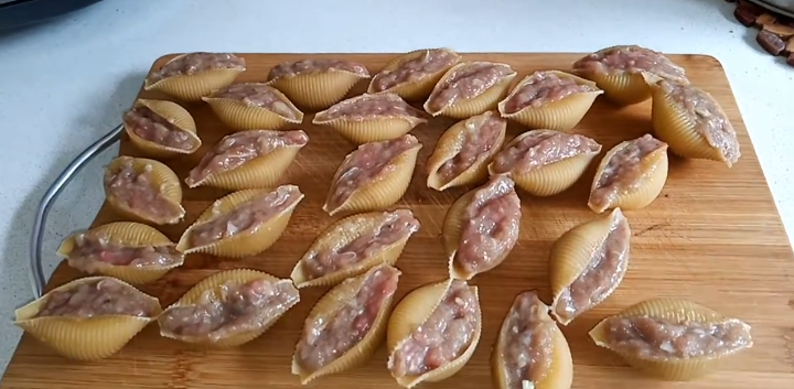 Суп из фаршированных ракушек.  Бабушкин суп..mp4