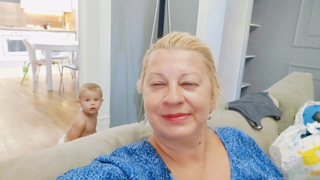 Отдыхаем. Наш малыш. Море. Пустые баночки.