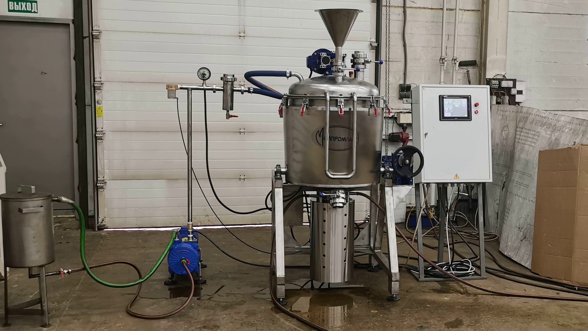 Вакуумный миксер-гомогенизатор УГ-УГМ-150 с кольцевым диспергатором - видео