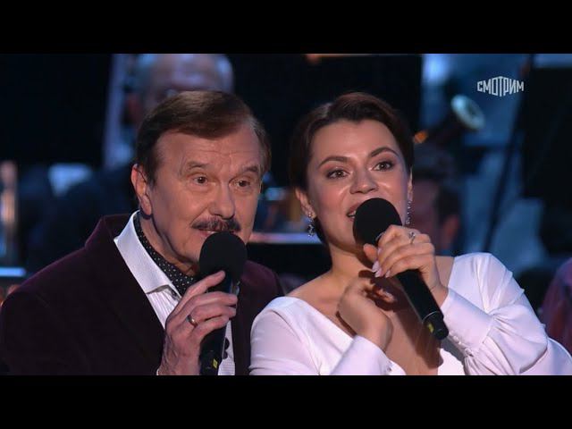 Леонид Серебренников и Софья Онопченко - Диалог у новогодней ёлки (Э. Колмановский, Ю. Левитанский)