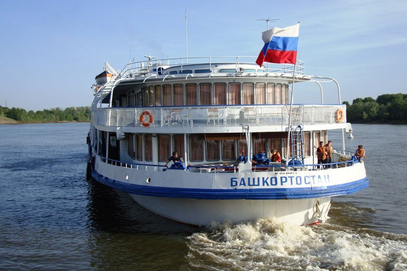 Уфа.Прогулка на теплоходе по реке Белой