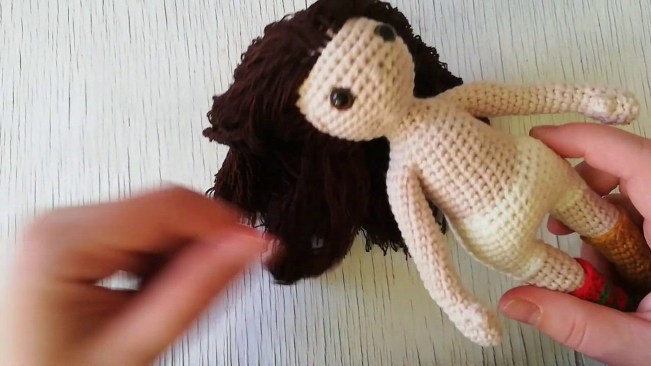 Как крепить волосы вязаной игрушке