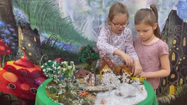 Стулова Екатерина, Луценко Анастасия-ГБОУ Школа №1387-Москва--Сказочный лес.mov