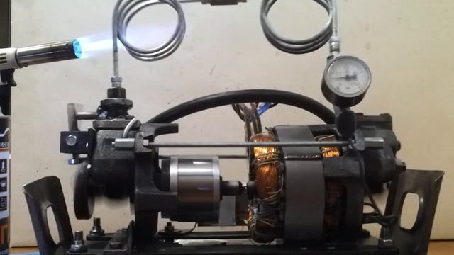 Двигатель внешнего сгорания из компрессора холодильника  с кривошипно-кулисным (модель 2 опыт 3)