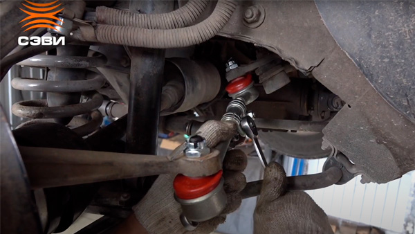 Замена тяг рулевой трапеции на а/м LADA 4х4