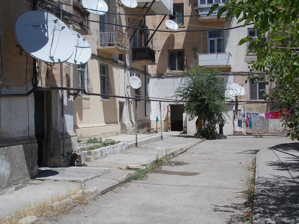 Марина Сазонова. «Дворик детства» (2020). Читает Ярослав Годованый