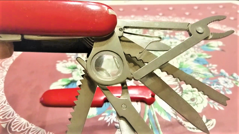 Стоит ли покупать китайский "швейцарский" складной нож в 2021 году. Как качество китайского ножа?