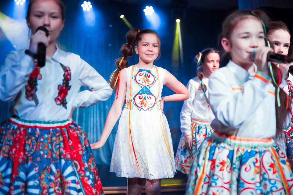 Шоу -группа Гравитиция - My Lucky Day