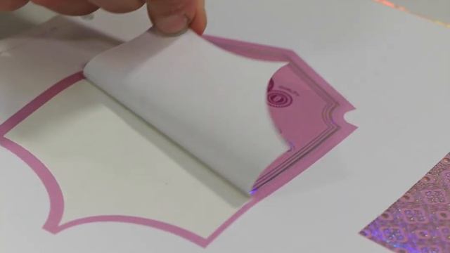 Наклейки и этикетки с выборочным фольгированием по уф-лаку