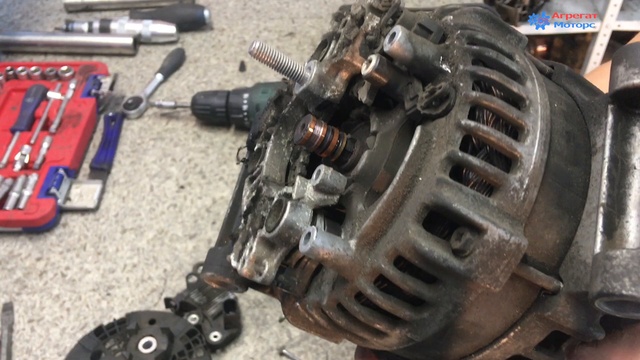 Генератор Ford Tranzit, Peugeot Boxer, Citroen Jumper. Обзор+дефектовка.