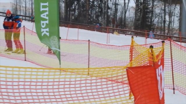 Первые горнолыжные соревнования Маши.
Мой канал Яндекс дзен -  https://zen.yandex.ru/andrei_ivanin