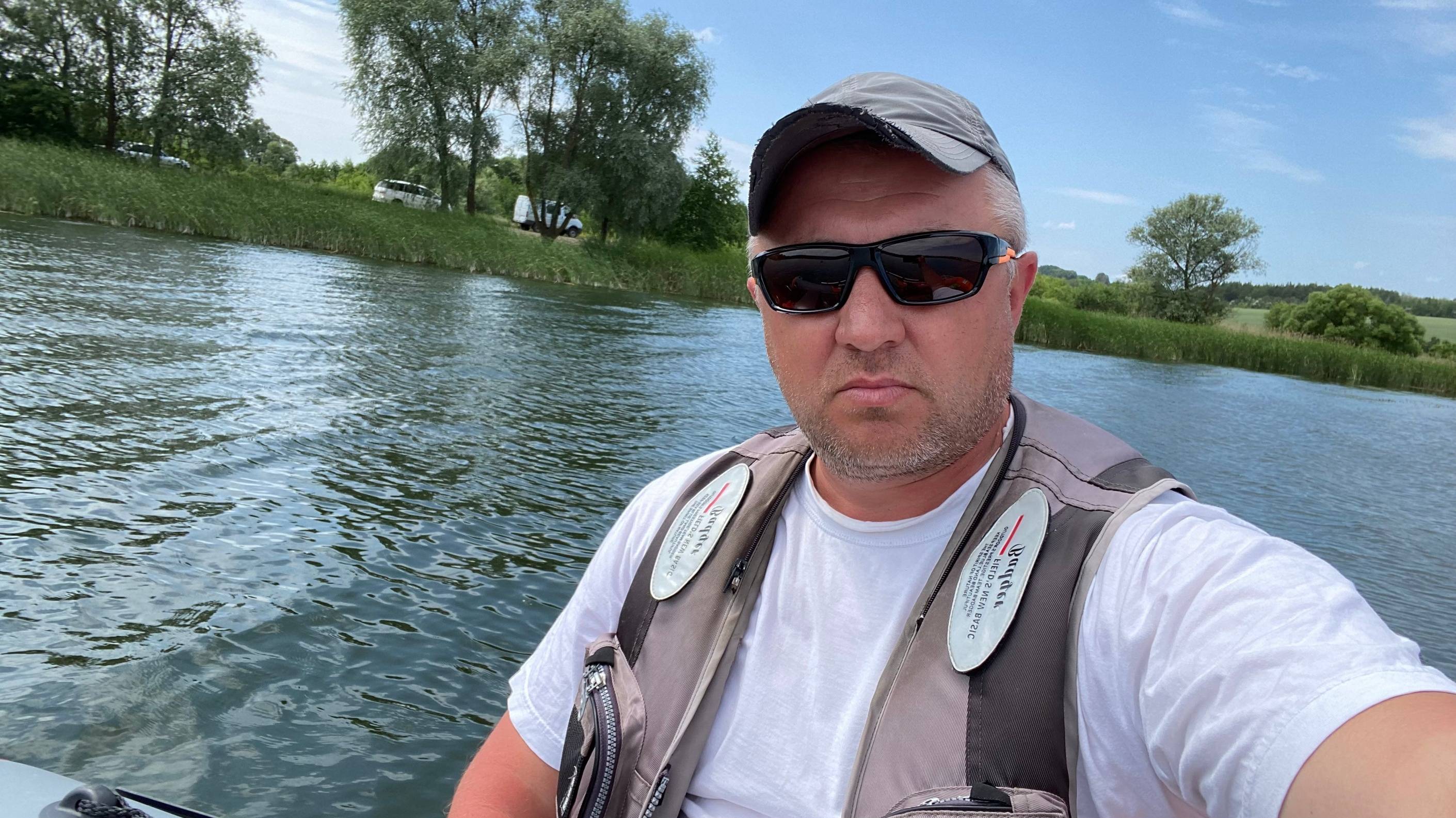 Спустя два года он вернулся?