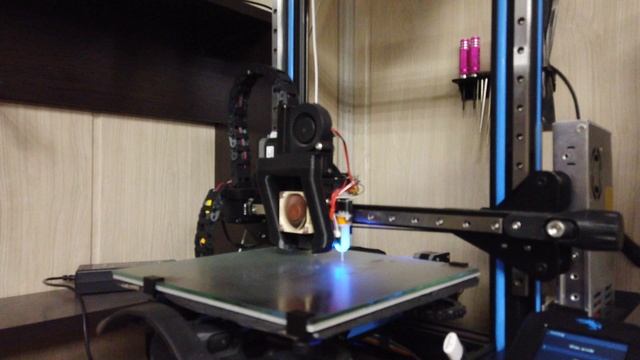 3d принтер Creality Ender 3Pro.mp4