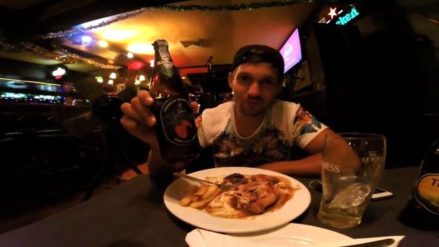 Тайланд 1.3 Хочу пожрать, Влад сорвался, Банглароуд и стрип клуб с RaddyTv.mp4