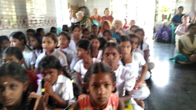 Воспевание Рудрам с детьми в начальной школе, Брахманапалли, февраль 2019