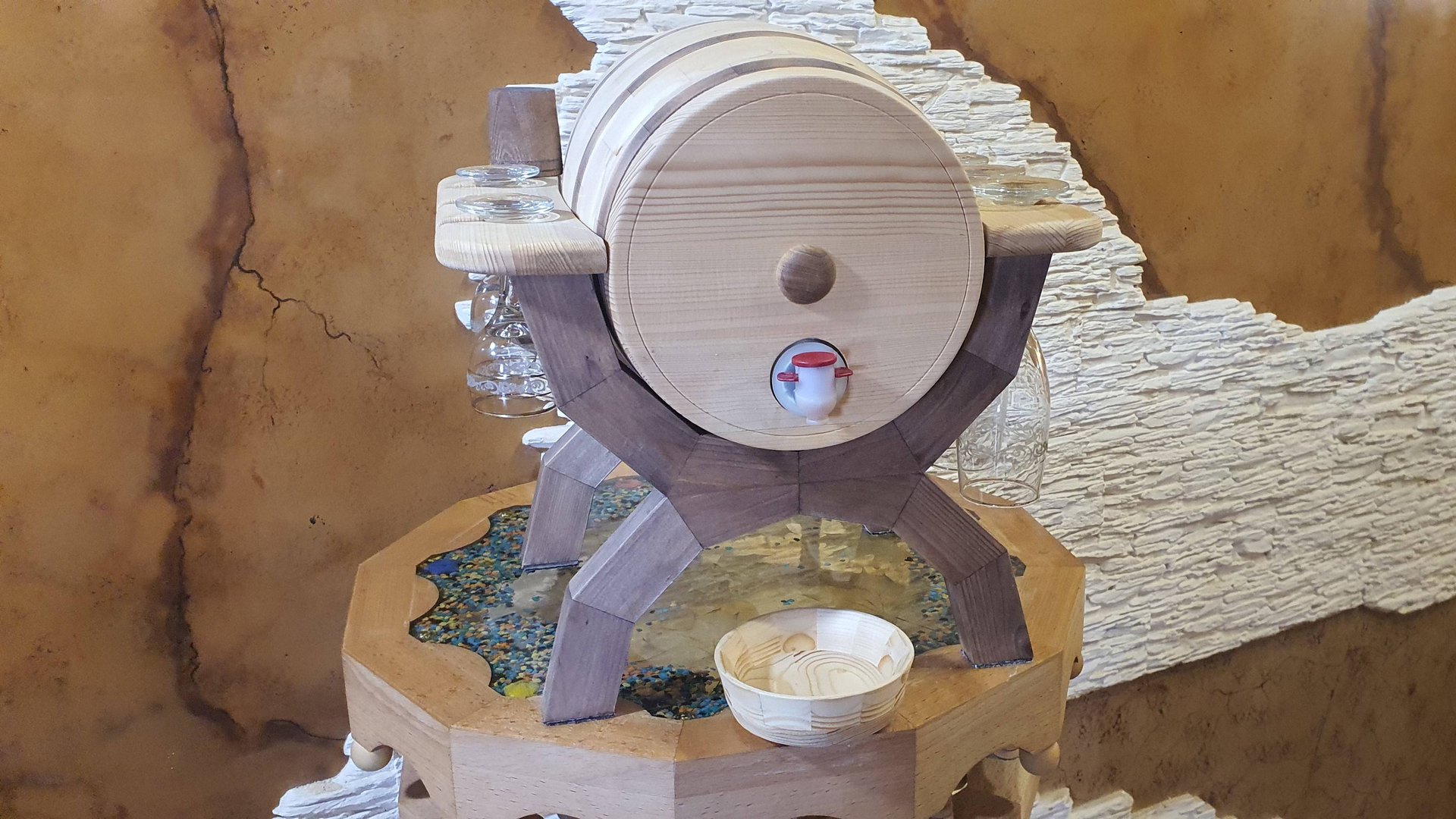 Мини бар на кОзлах (токарка)