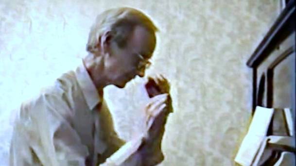 "Траккай" (запись 1995 г.). Исполняет Лолий Шолпо (1928–2005).