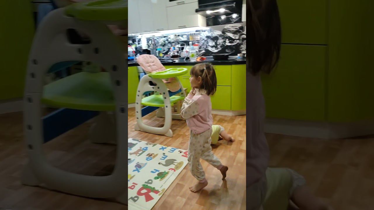 Крэйзи фрог #супернастуся #ксюшаимаша #гамаки #йогавгамаках #crazyfrog #танцы #безгаджетов #дети