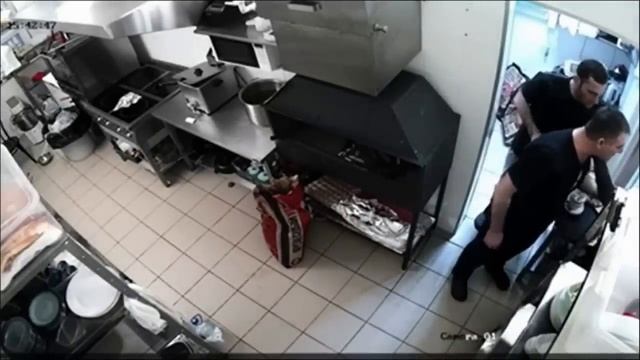 Повар зарезала директора ресторана в Мытищах