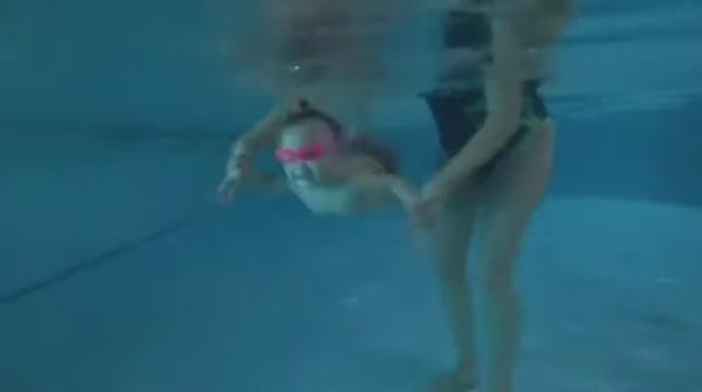 Грудничковое плавание в Кимберли. Специалист Светлана Смирнова