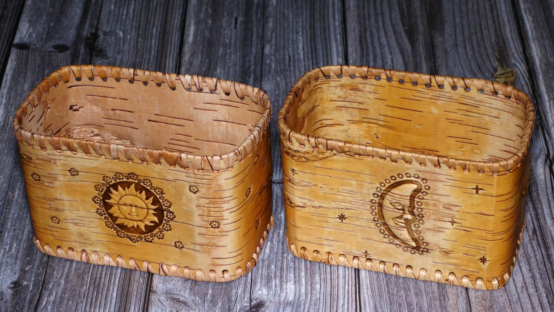 Две коробушки для специй. Второй вариант. Месяц и солнце.