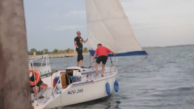 Швартовка. Задним ходом в марину