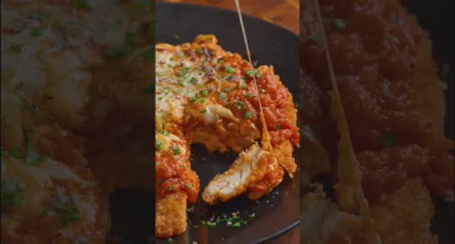 Курица под томатно-сырном соусом!