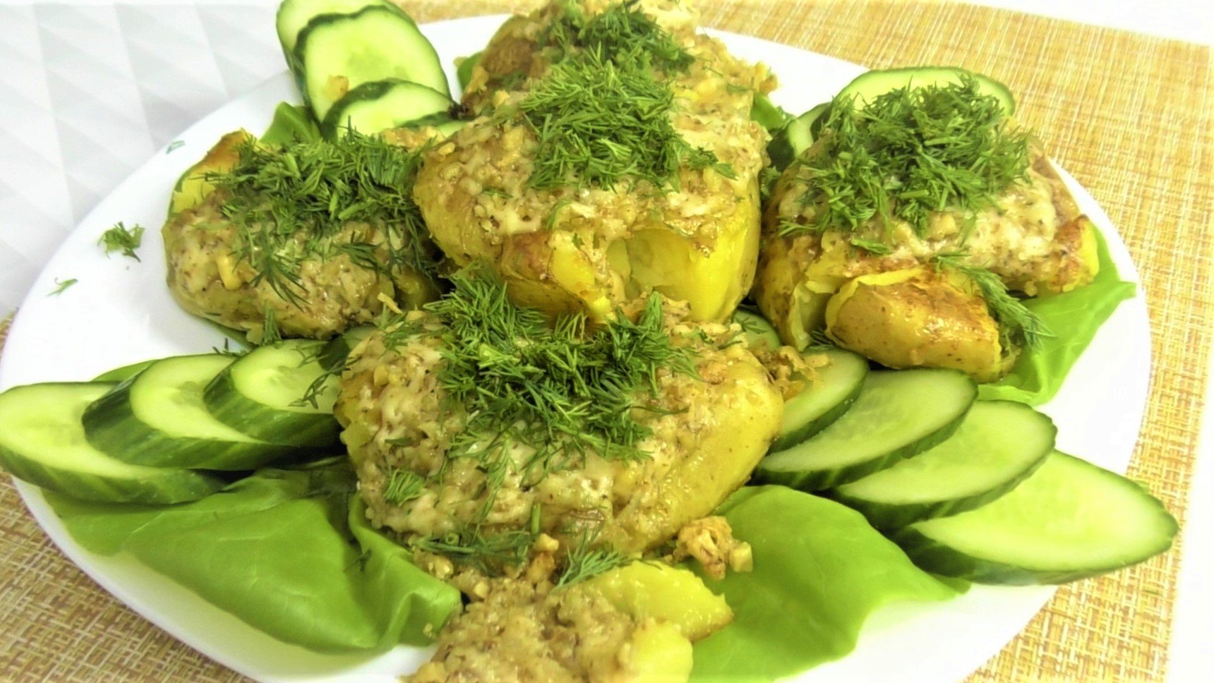 Картошечка с орехами - знатное угощение!)).mp4