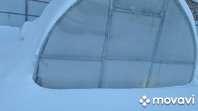 обзор дачи в январе , очень много снега