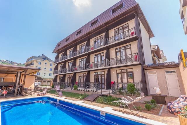 Отдых в Лазаревской в центре с бассейном цены. Отели в Лазаревском забронировать. «Berley» отель