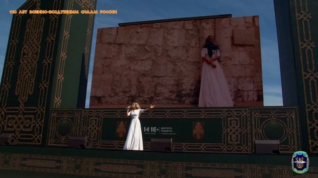 Елена Максимова