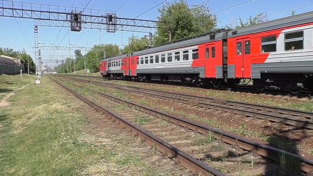 Электропоезд ЭД4М-0127 (ТЧПРИГ-31) пригородный поезд №6619 Москва - Домодедово.