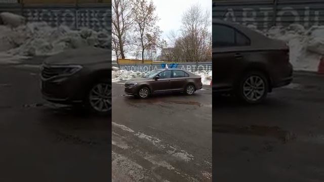 Занятие по вождению в автошколе «Колесо» №6