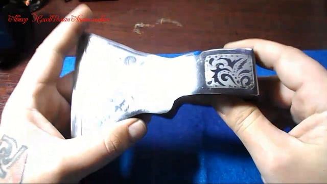 Травление узора на топоре и гравировка на рукоятке..mp4