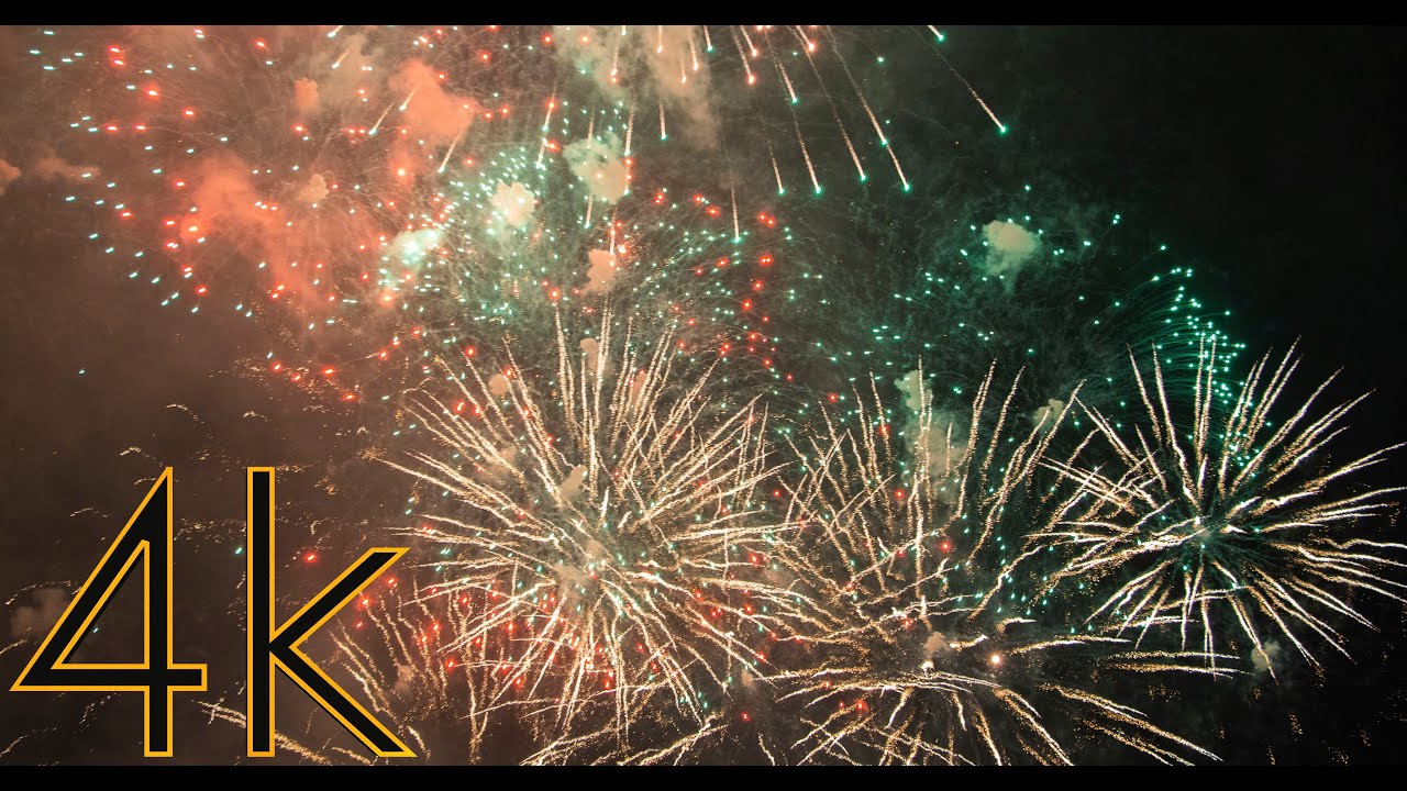 Салют 13 октября в день 75-летия освобождения Риги. (4К, звук хорошего качества)