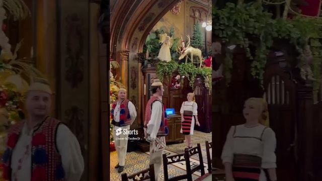 Румыния, Бухарест, ресторан традиционной кухни, традиционные танцы