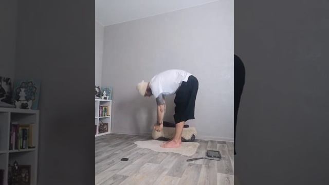 Кундалини разминка, упражнения для утренней практики