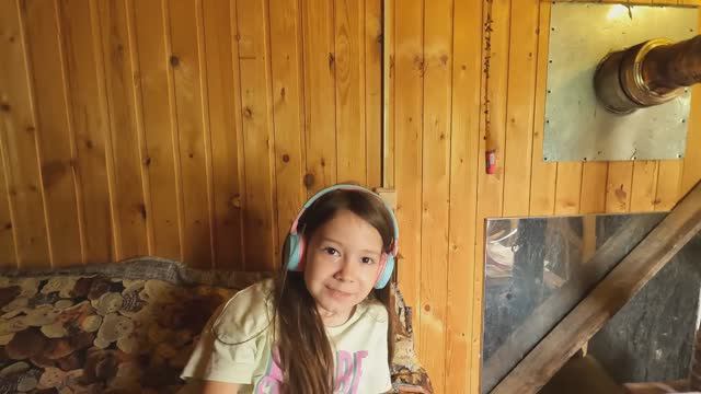 Настенька в поместье Тихолепие рязанской области 2024.mp4