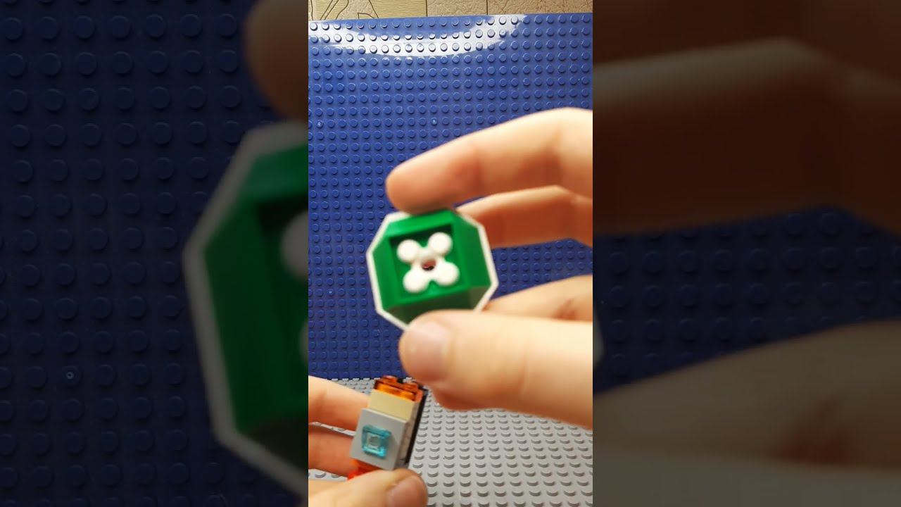 Как собрать собрать фигурку Супер гриб - перевозчик из ЛЕГО от Мистера LEGO.