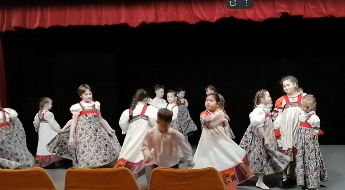 Наши призёры:  
ГРАН-ПРИ - МБОУ ДО ДДЮТ, г. Тольятти,  "Сказка о царе Салтане" (отрывок)